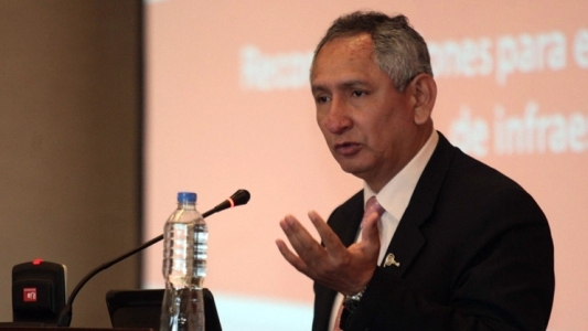 Premier René Cornejo: “Vamos a trabajar mucho más en impulsar la inversión”